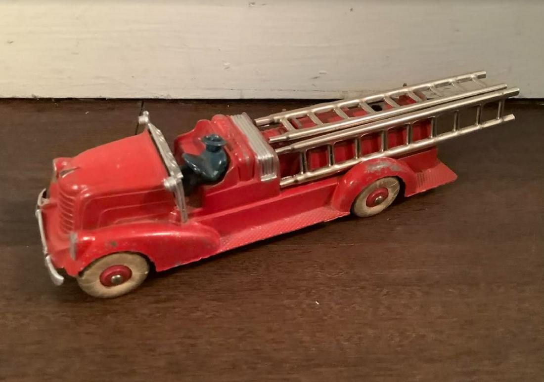 Hubley Fire Truck With Driver And 2 Ladders Pattern With Makers Mark