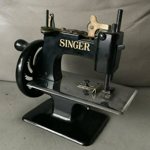 Die Cast Child Singer Sewing Machine Metal