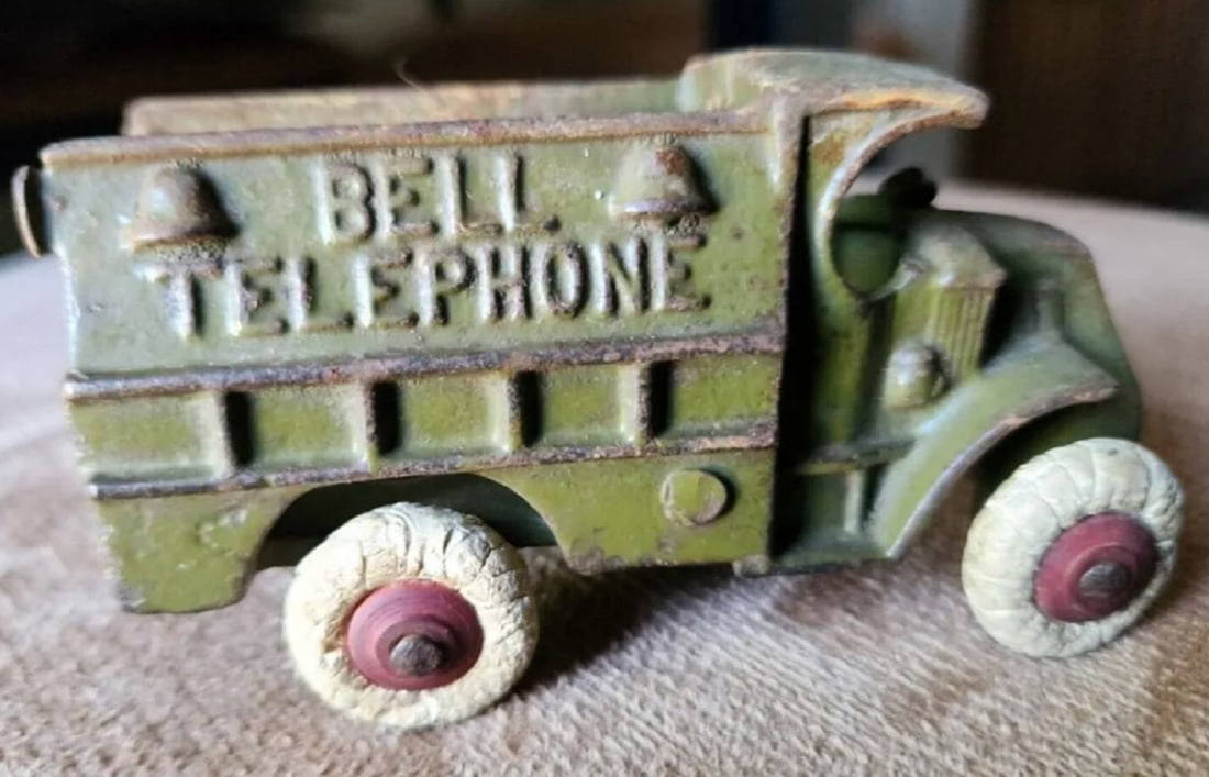 Hubley Cast Iron Advertising Bell Telephone Truck 1930 Auction