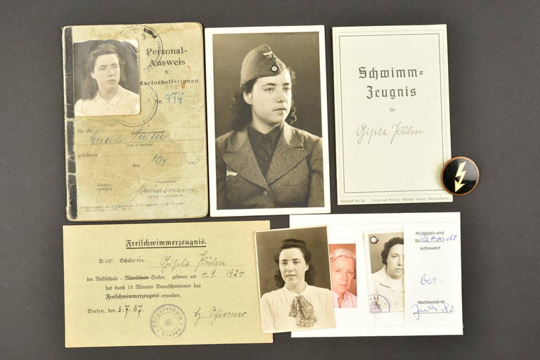 Grouping Helferin Luftwaffe. Grouping Helper Air Force.