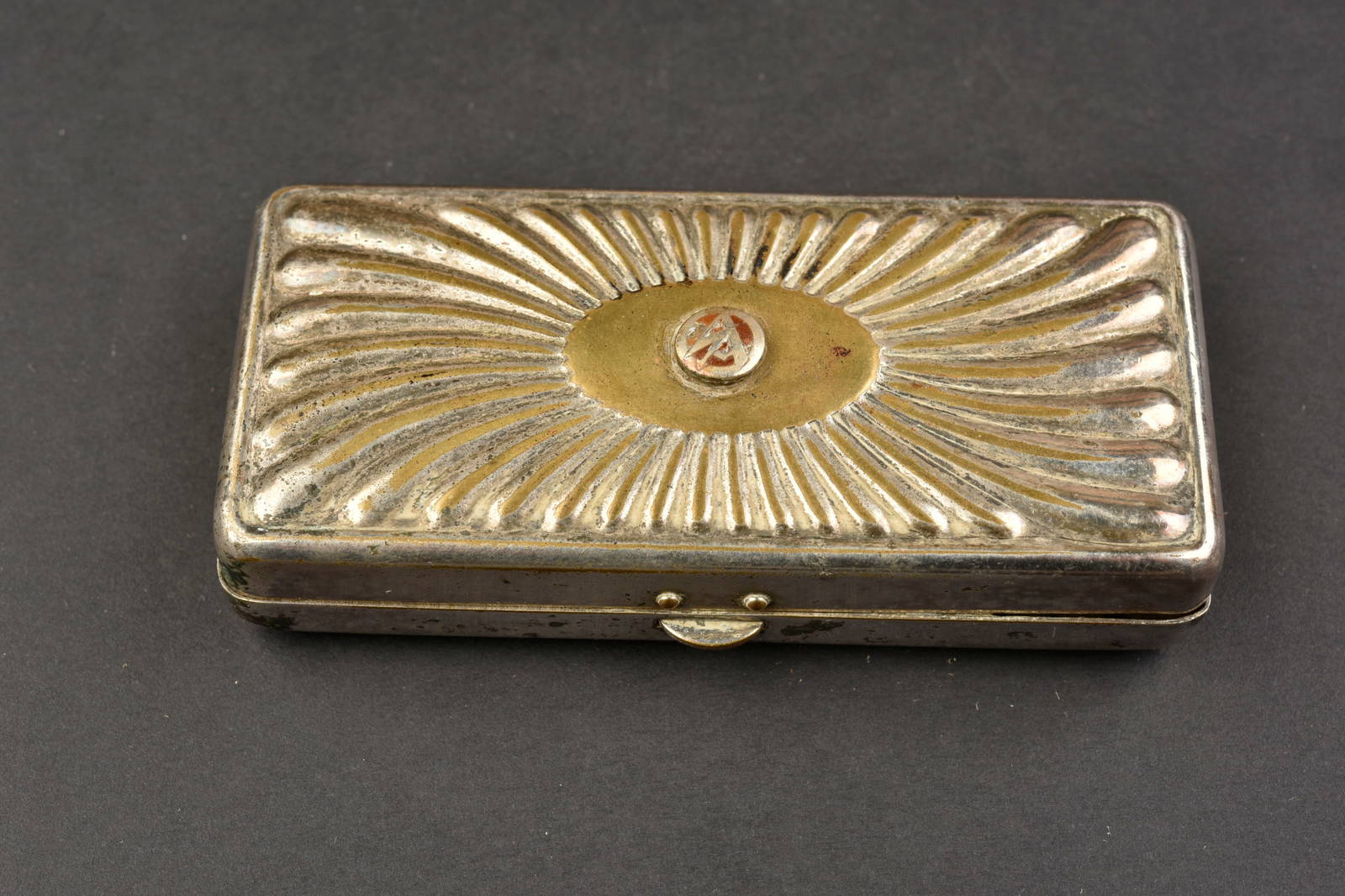 Boite Sa. Sa Box. Auction