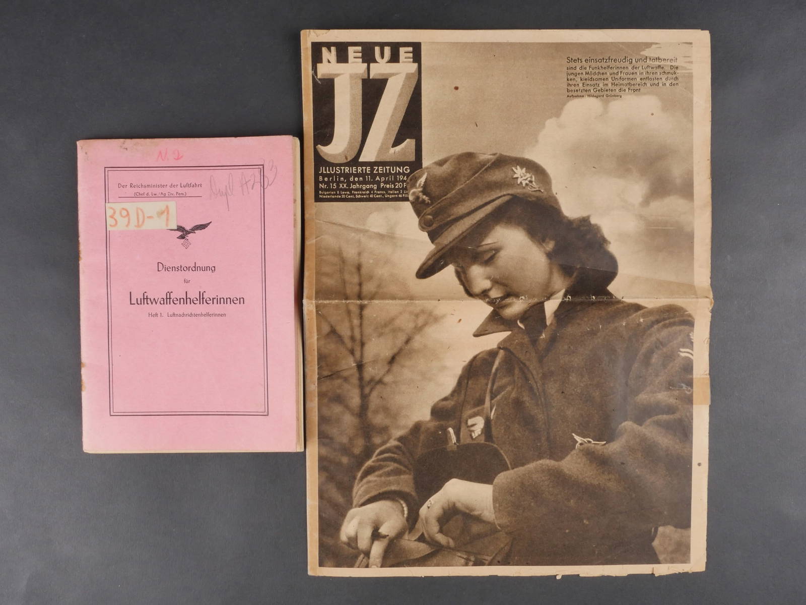 Livret Flakhelferin. Flakhelferin Booklet. Auction