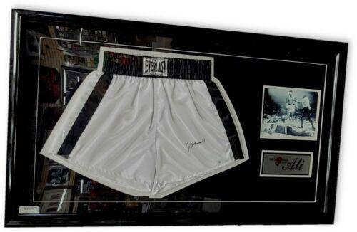 Muhammad Ali Hand Signed Autographed Everlast Boxing (#1743M) on Feb 15 ...