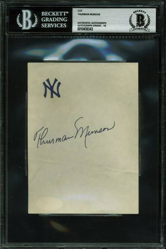 Yankees Thurman Munson Signed 4x5.5 Cut Auto Graded Gem 10 Bas