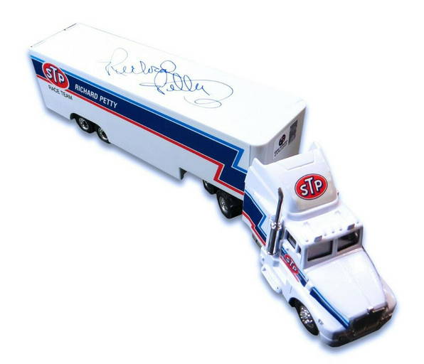 Richard Petty Signed Autographed Die Cast Racing Semi Truck Nascar