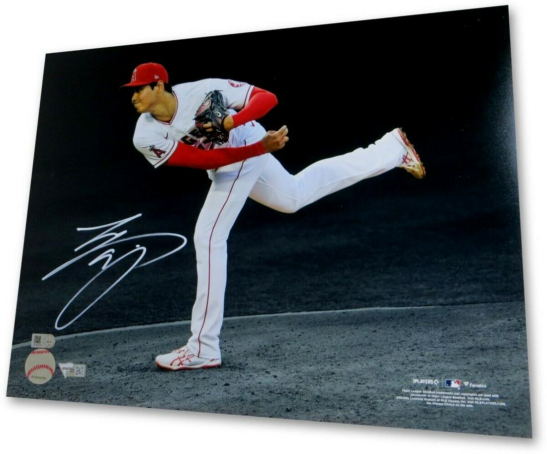 Shohei Ohtani Signed Autographed 11X14 Photo Angels Pitching MLB - Mar ...