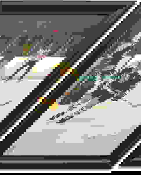 Bobby Orr Framed 23x28 Signed Autographed Canvas Cutting Hard #/44 Auction