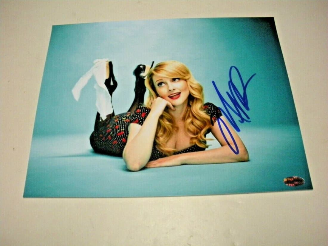 Melissa Rauch Big Bang Theory Sexy Actress 2 Wholo Signed 8x10 Photo Auction