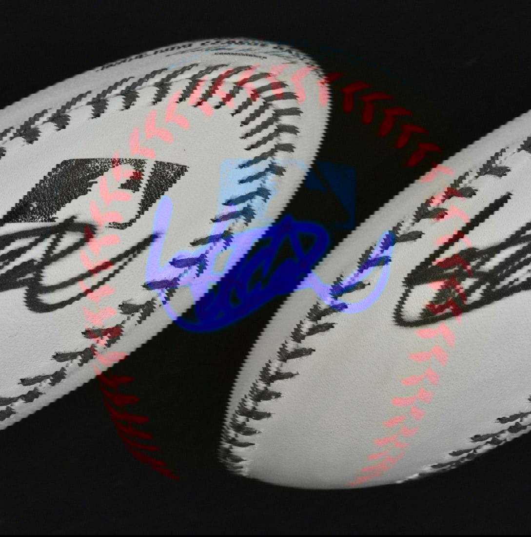 Ichiro Suzuki Signed Official Major League Baseball With Jsa Coa Auction