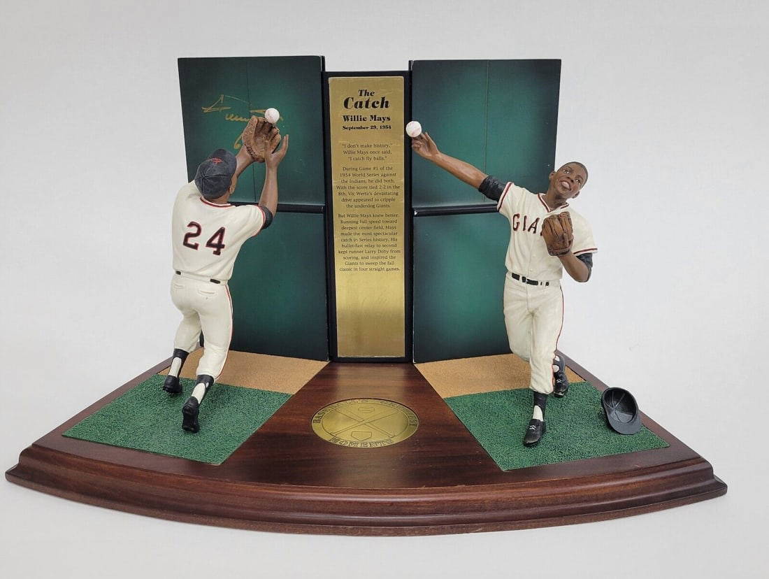 Willie Mays Signed World Series "the Catch" Figurine Statue Beckett Coa ...