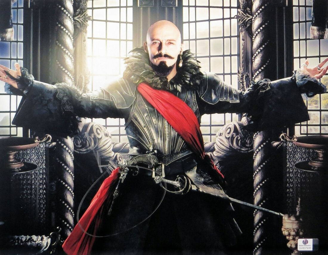 Hugh Jackman Signed Autographed 11x14 Photo Pan As Blackbeard Auction