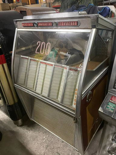 Unrestored Original Wurlitzer 2150 Jukebox (#0071) on Oct 09, 2021 ...