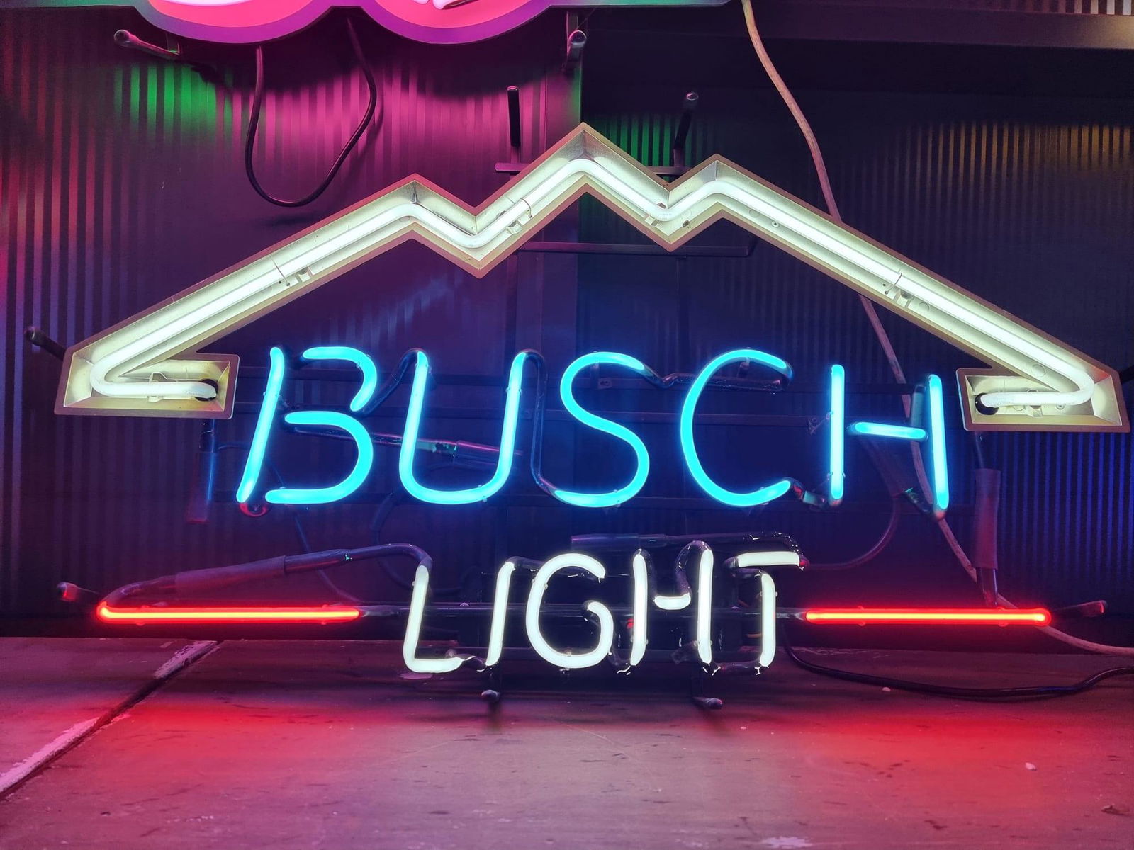 Original Vintage Busch Light Neon Sign (#0276) on May 07, 2022 | Dutch ...
