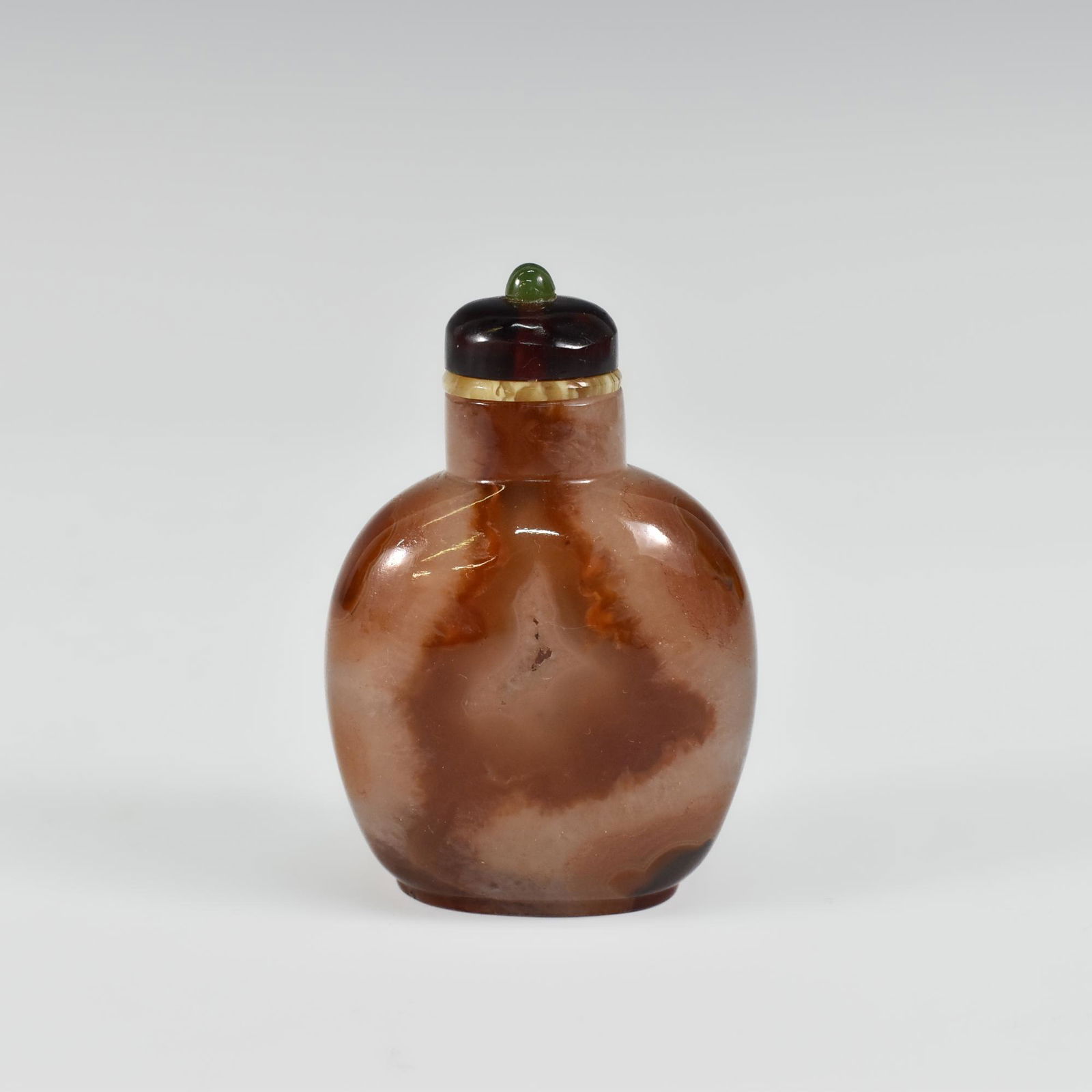 CHINESE AGATE SNUFF BOTTLE - Mar 31, 2023 | Woodstock Auctions in GA