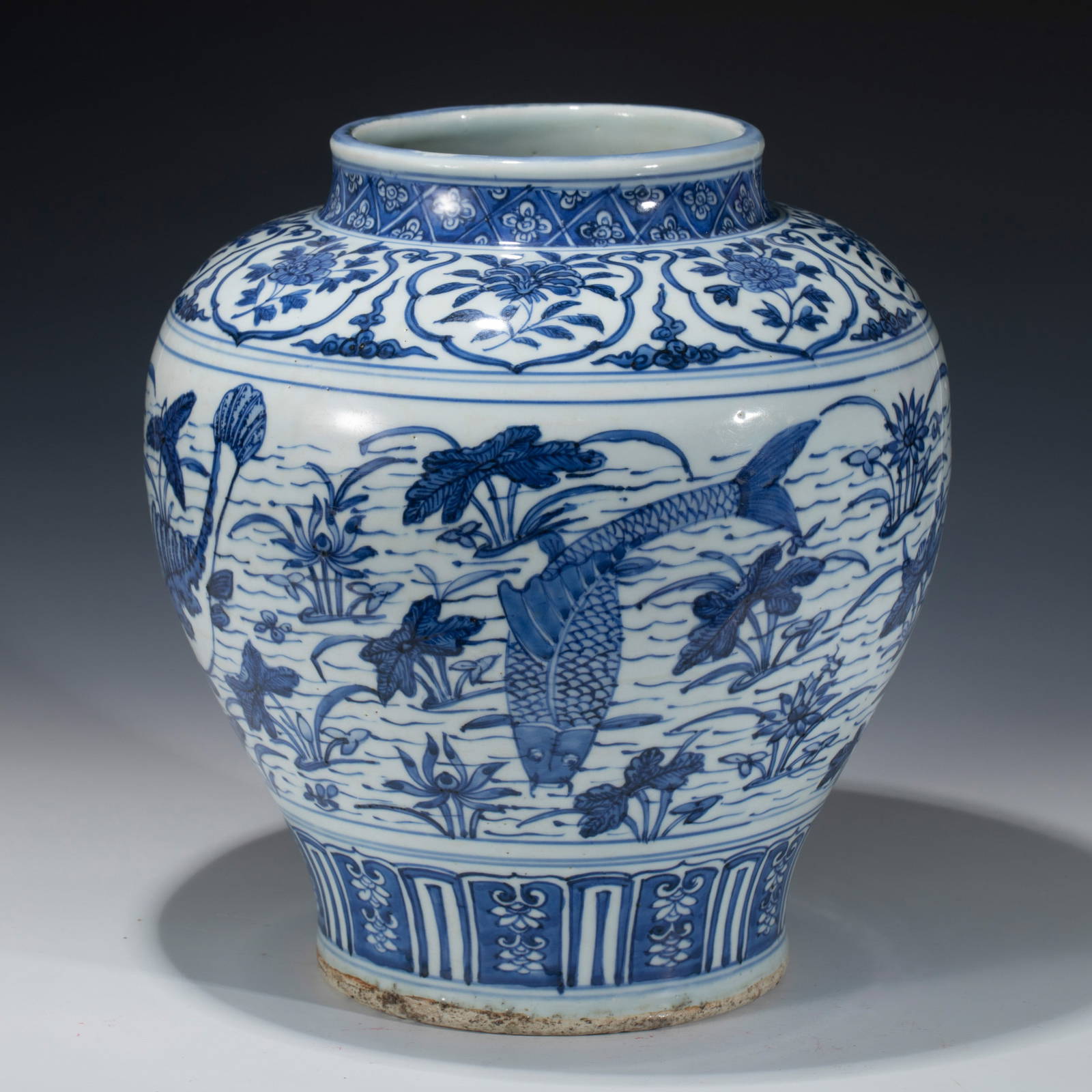 Ming Dynasty Blue And White Fish Grass Jar Auction