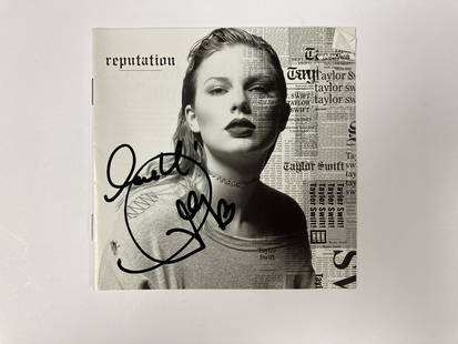 Taylor Swift Autograph Signed Reputation Magazine