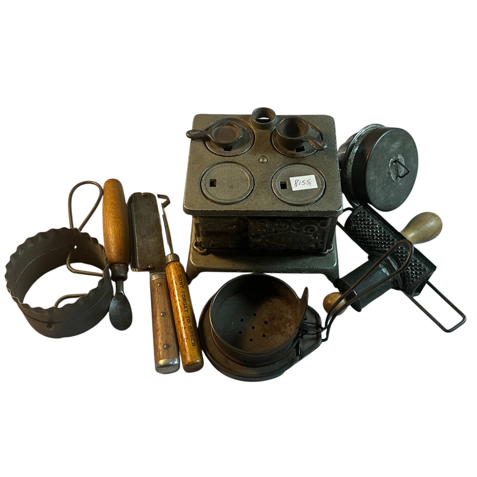 Vintage Kitchen Gadgets, Salesman's Sample Range Auction