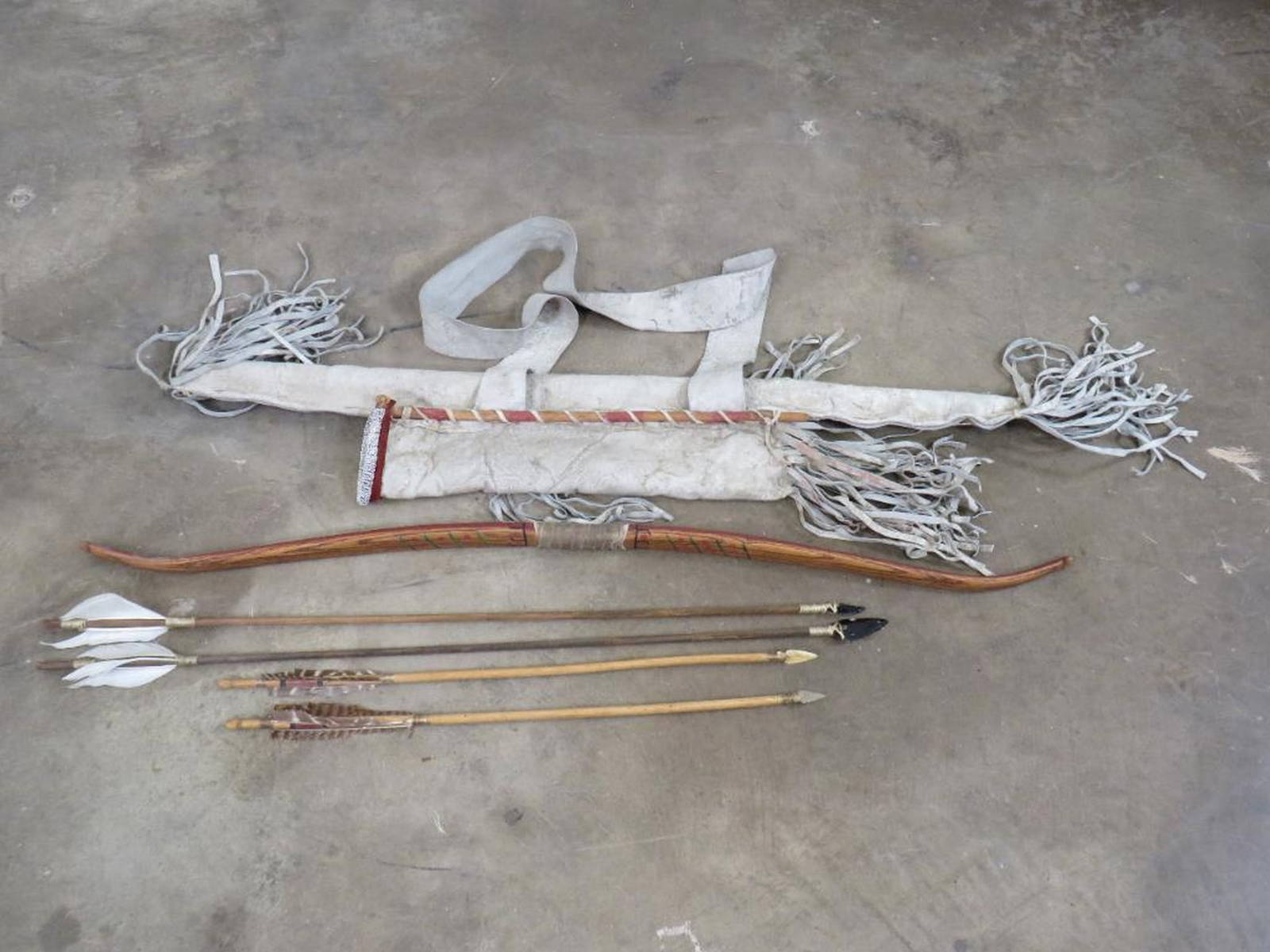Beautiful Bow Arrow, Quiver & 4 Arrows. Buffalo Hide Holder Is Beaded ...