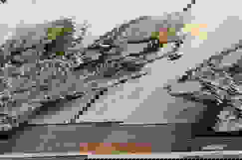 "field Of Battle" By Danny Edwards Big Resin Statue Auction