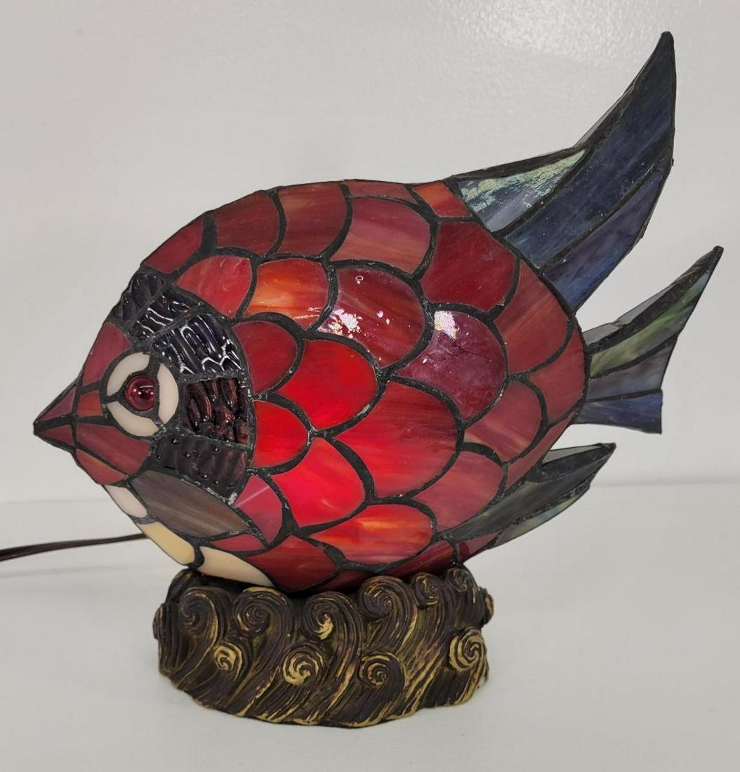 Leaded Glass Tropical Fish Table Lamp