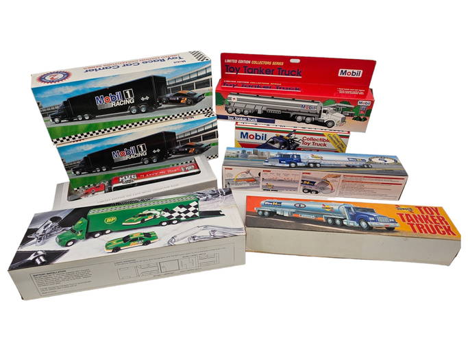 (8) Eight Nib Model Tractor Trailer Trucks