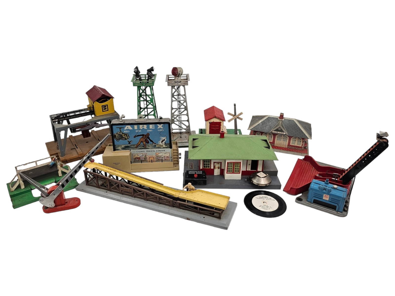 Lot Of Vintage Metal Train Accessories Auction