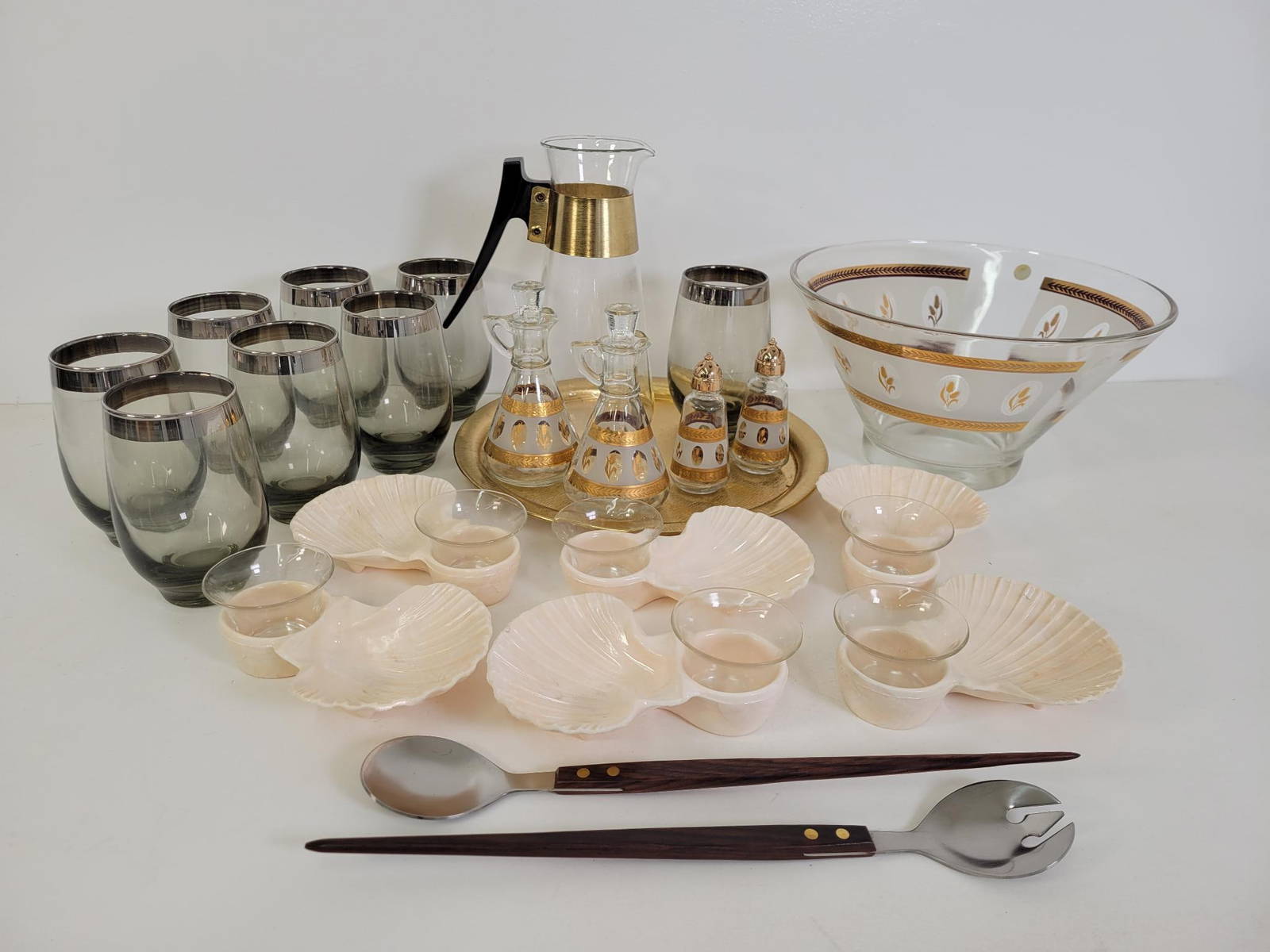 Grouping Of Mid-century Dishware Auction