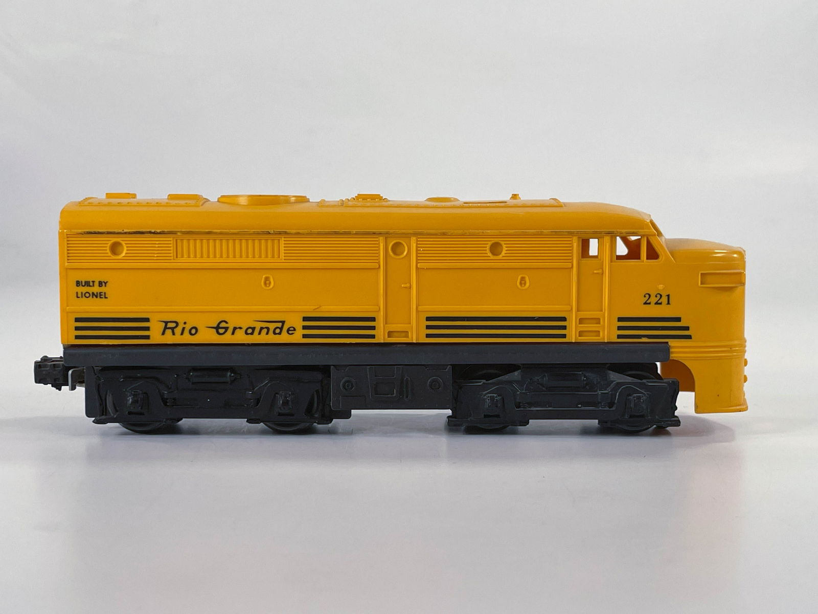 Lionel Postwar #221 Rio Grande Powered Alco Unit