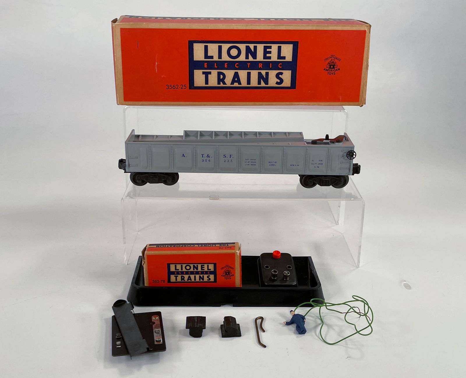 Lionel #3562 Gray Operating Barrel Car, With Original