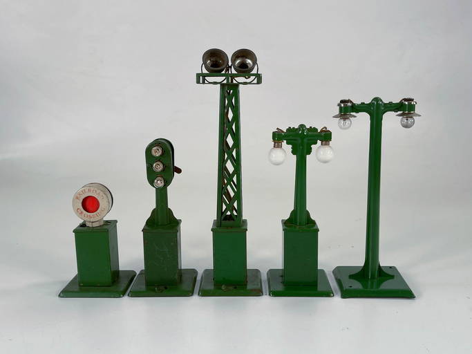 Marx Postwar Lights And Signals, With Two Lights,