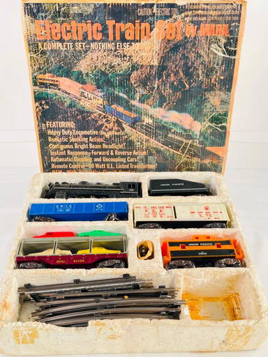 Marx Locomotive And Tender Freight Set