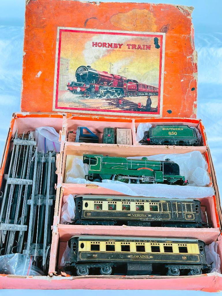 Hornby Train Prewar O Gauge Golden Arrow Set - Feb 04, 2023 | Harris ...