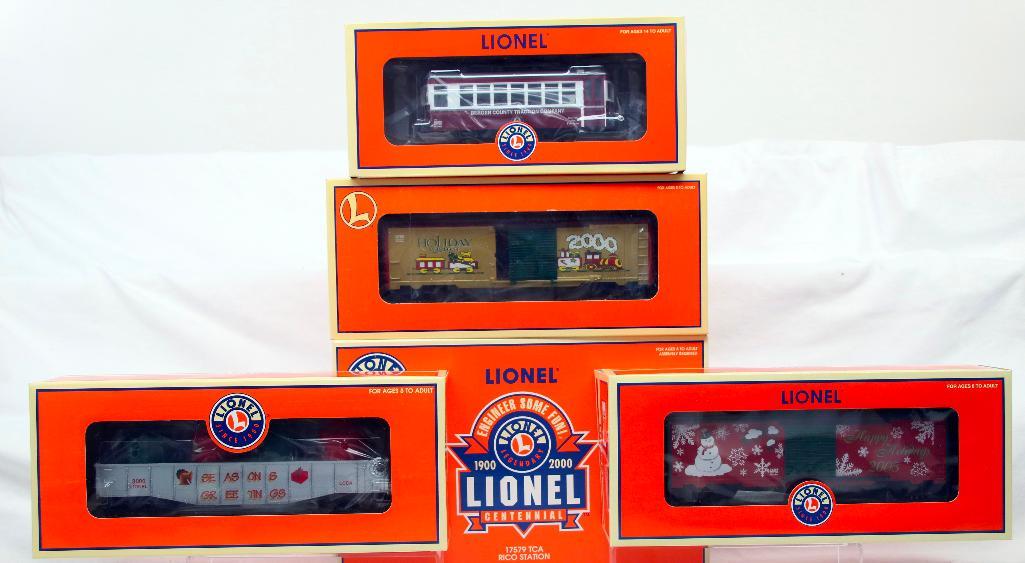 New Lionel O Gauge Four (4) Assorted Freight Cars And Tca Rico Station ...