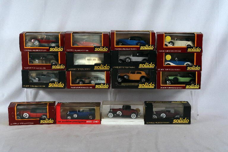 Solido Eighteen (18) Assorted Diecast Vehicles And Trucks
