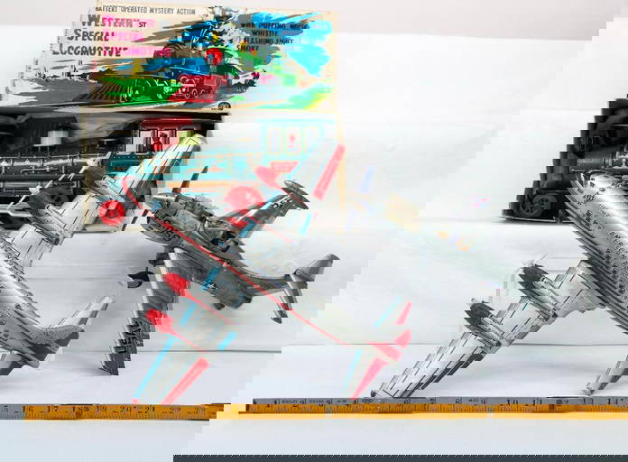 Tn Japanese American Airlines Electra 11 And Fs 059 Thunder Screech