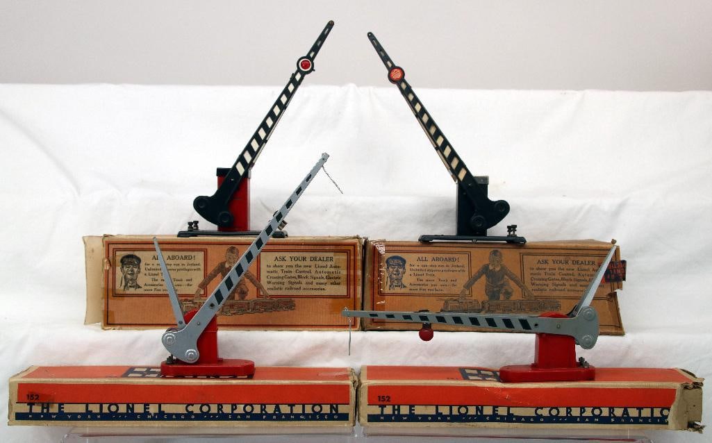 Lionel Prewar O77 Crossing Gate X2 And 152 Automatic Crossing Gate X2 ...