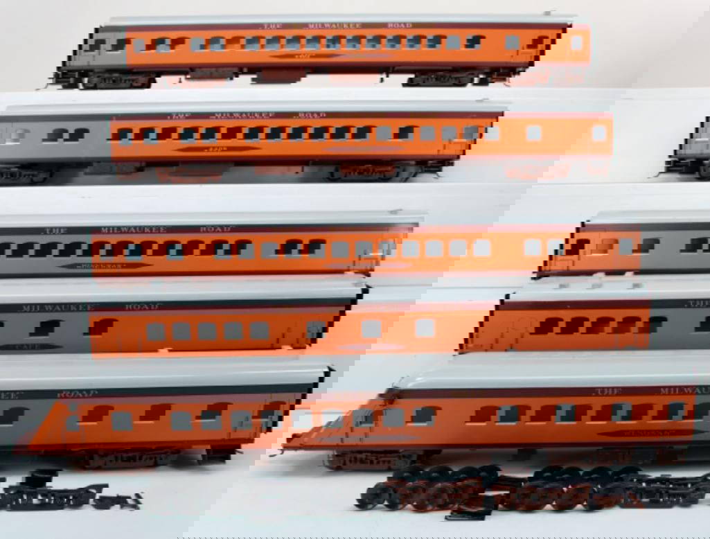 Aristocraft Trains G Scale Five (5) Assorted Passenger Cars Auction
