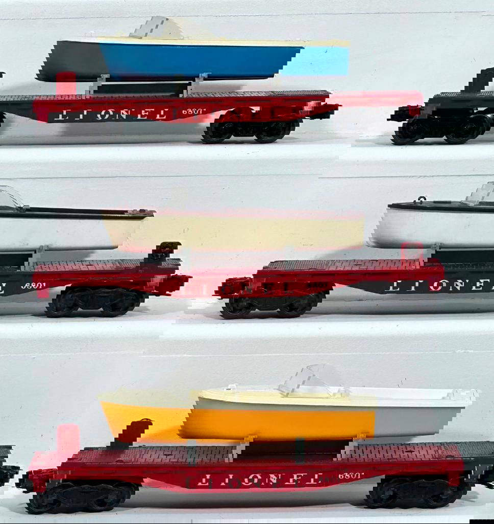 Lionel Postwar O Gauge 6801 Yellow Hull Boat Flat Car/6801 White Hull ...