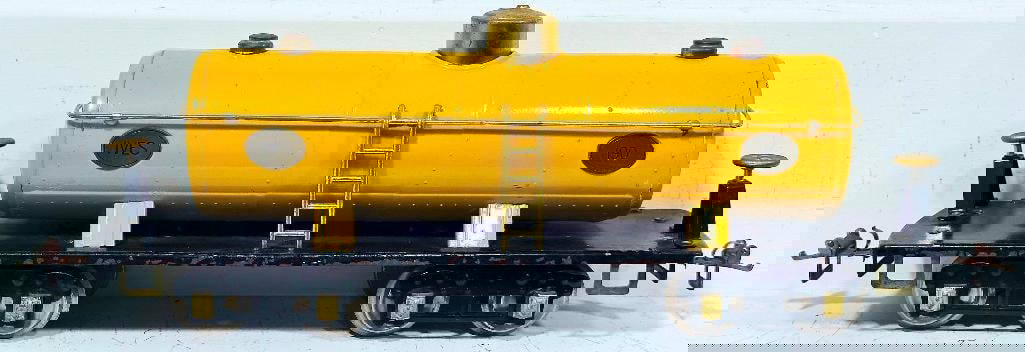 Ives - Lionel Prewar Wide Gauge 190 Lionel Style Yellow Tank Car Auction