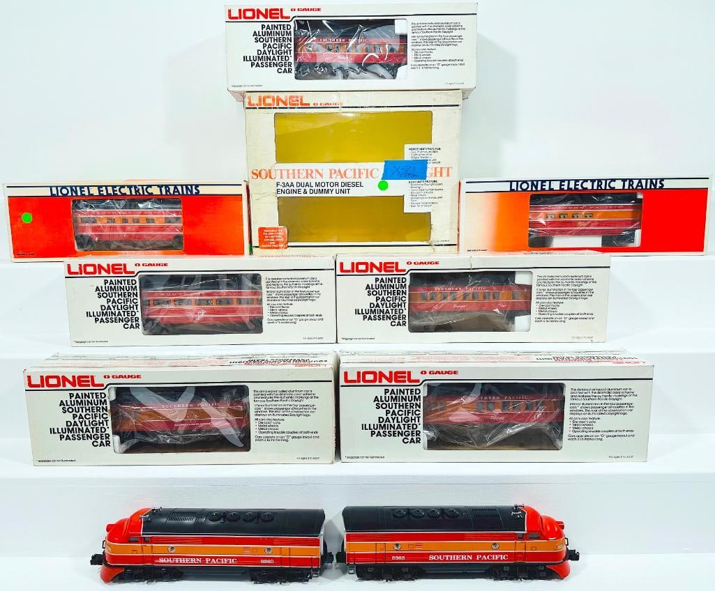 Lionel Modern O Gauge Southern Pacific F3 A – A Diesel Units And Seven ...