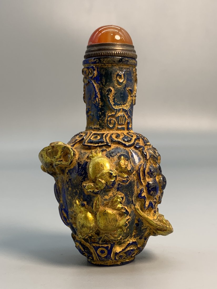 Sculpted glass snuff bottle (#1722) on May 31, 2022 | Taishoo ...