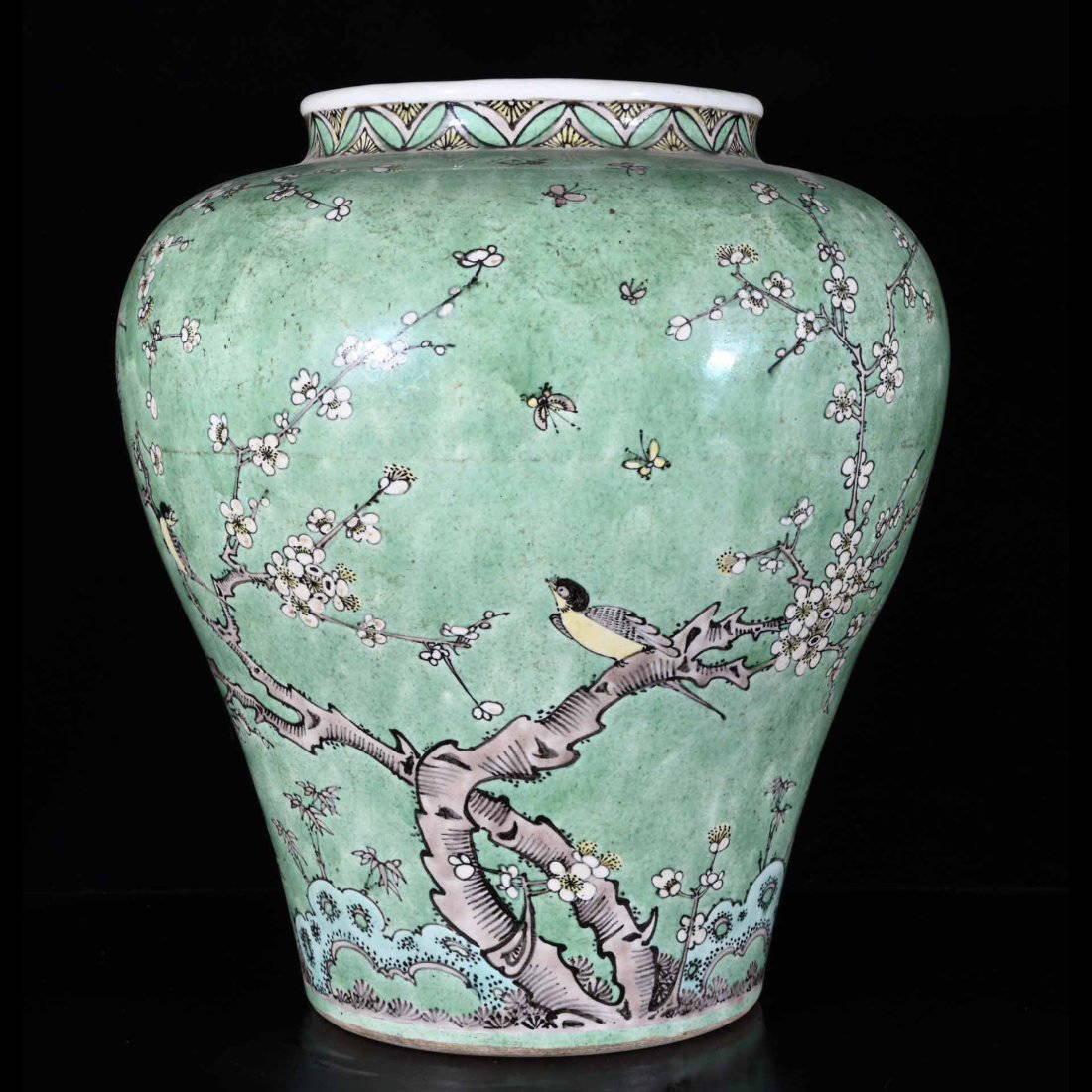 Qing Dynasty Jadeite Green Glaze Ink Color Magpie Plum Jar Auction
