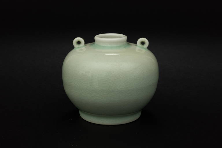 A Dou Green Glazed Zun Like An Apple,qing Dynasty