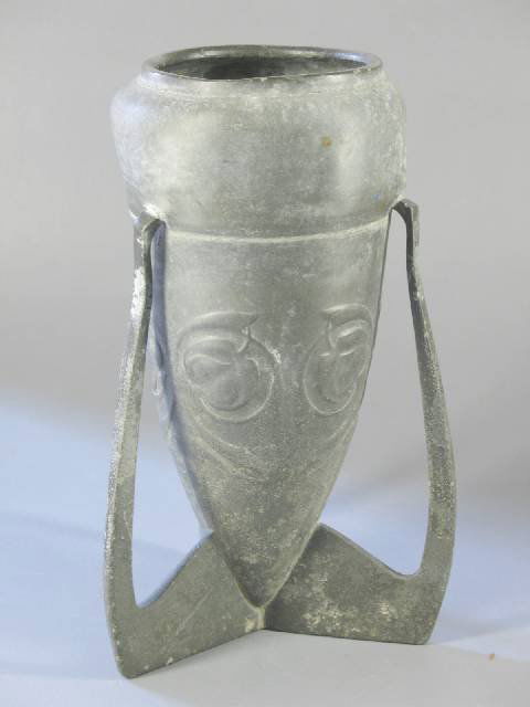 315: TUDRIC ART NOUVEAU ARCHIBALD KNOX PEWTER BOMB VASE