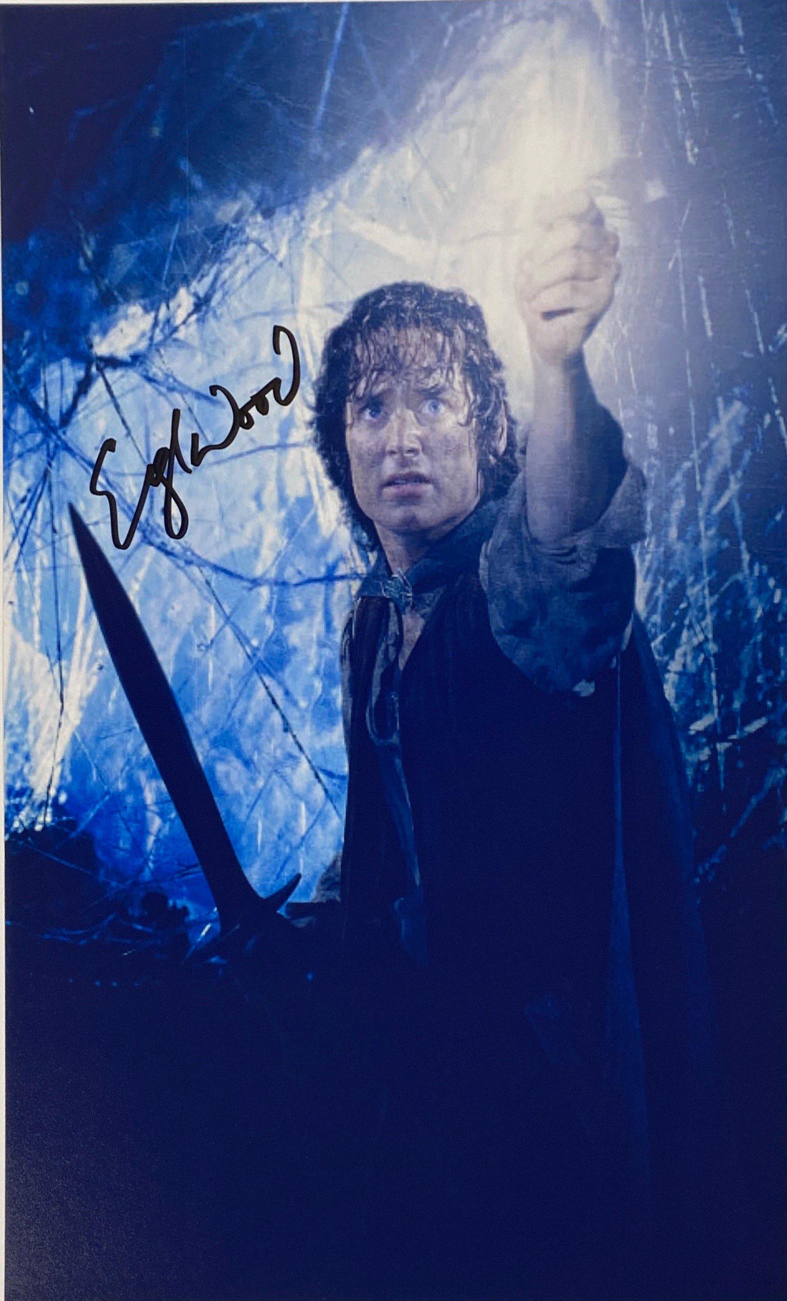 Autograph Signed Lord of the Ring Elijah Wood Photo (#46934) on Dec 12 ...