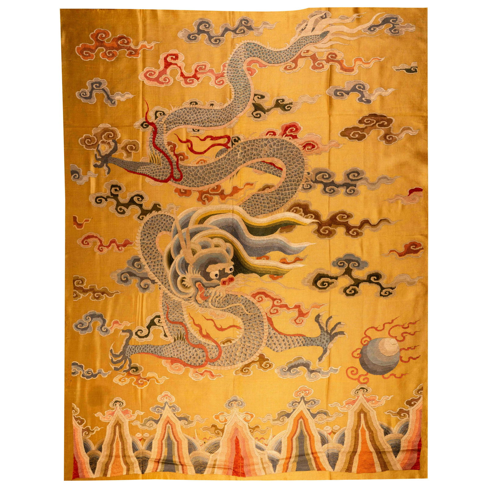 Qing Dynasty dragon pattern kesi - May 25, 2022 | Jubao Hall Auction ...