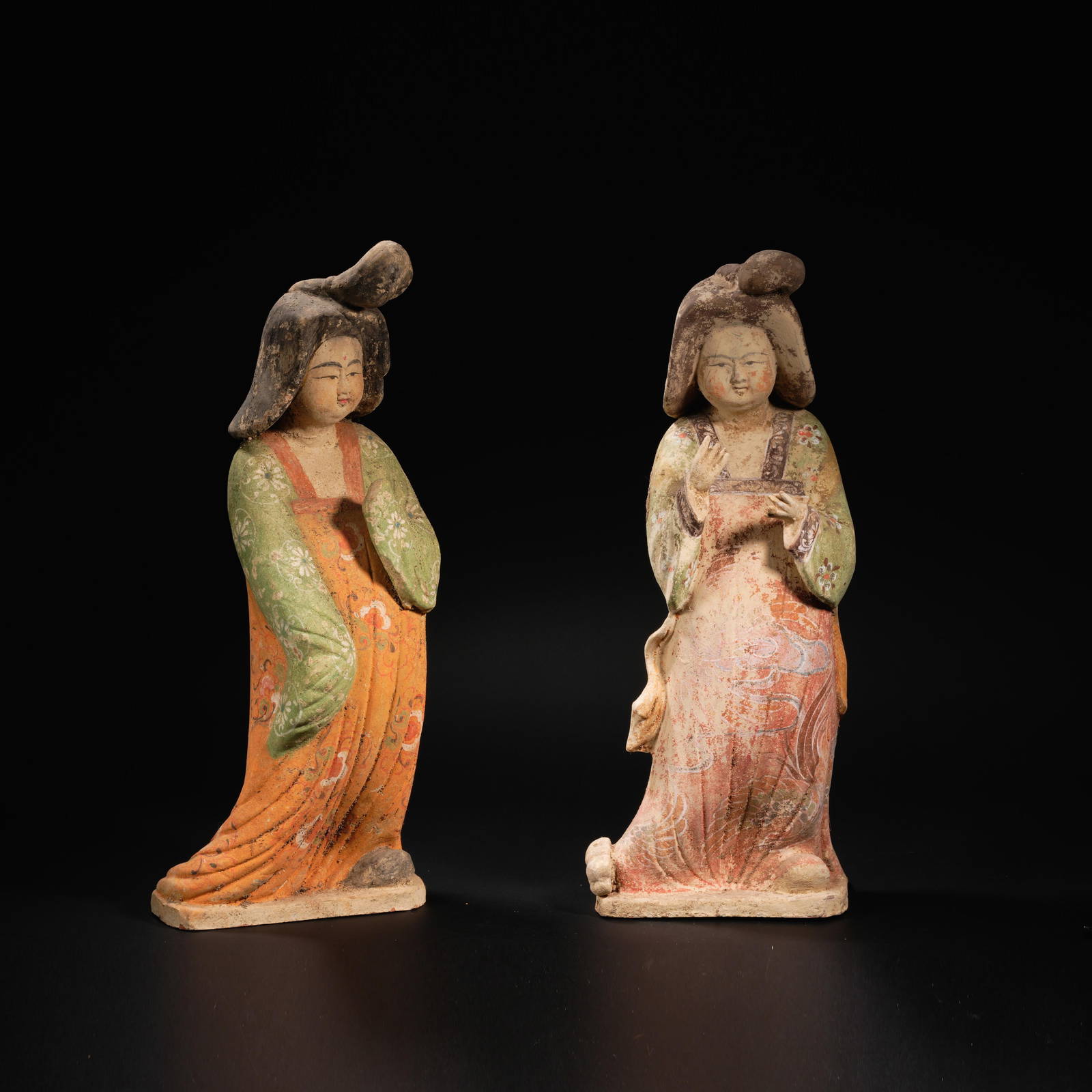 Ming Dynasty Pre-ming Dynasty Painted Pottery Figurines Two Pieces Auction