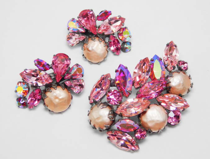 Vintage Regency Pink Rhinestone Brooch & Earring Set