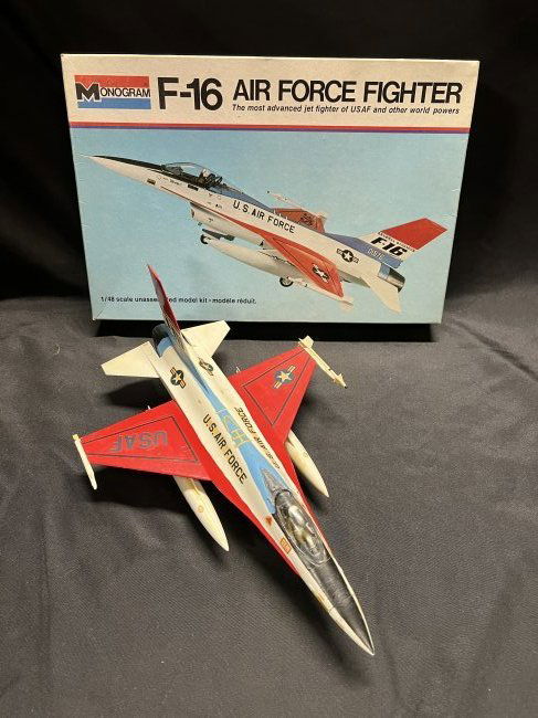 Monogram F 16 Air Force Fighter Model Airplane With The Original Box.