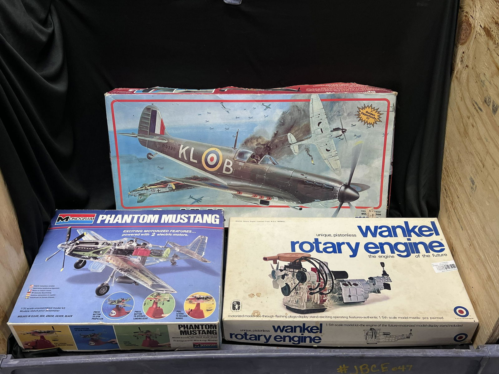Group Of 4 Vintage Model Airplanes